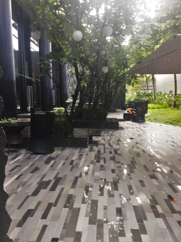 outdoor patio crowne plaza singapore airport hotel - Heels First Travel